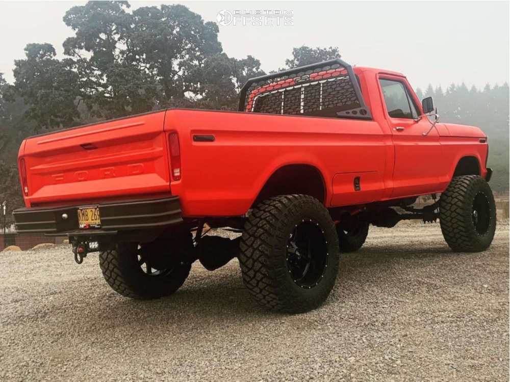 1976 Ford F-250 with 20x12 -44 Moto Metal Mo970 and 37/13.5R20 Maxxis ...