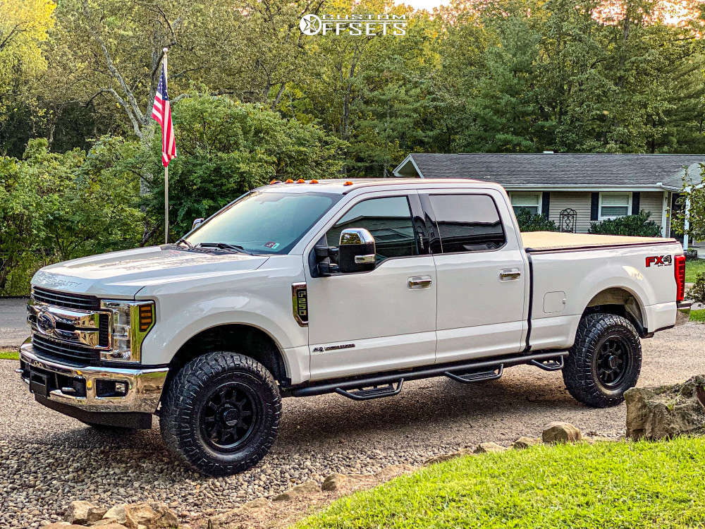2019 Ford F-250 Super Duty with 18x9 18 XD Xd143 and 295/70R18 Nitto ...