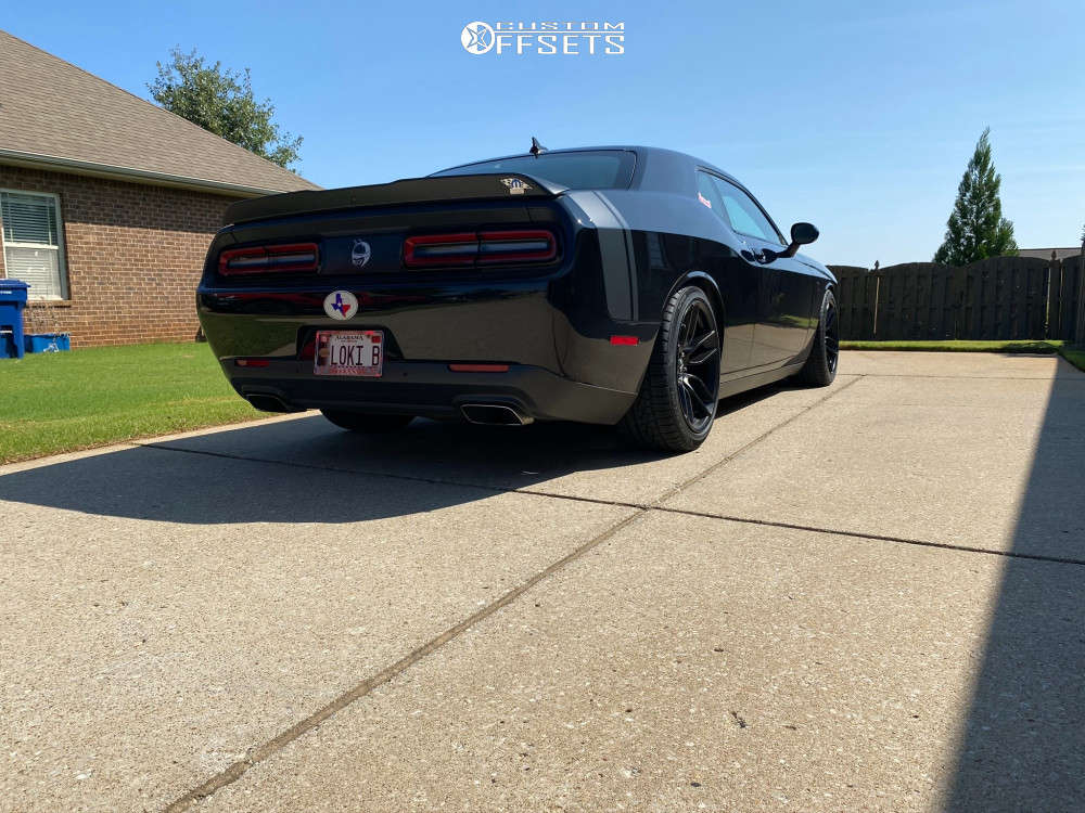 2016 Dodge Challenger with 20x10.5 25 Voxx Replicas Hellcat and 275 ...