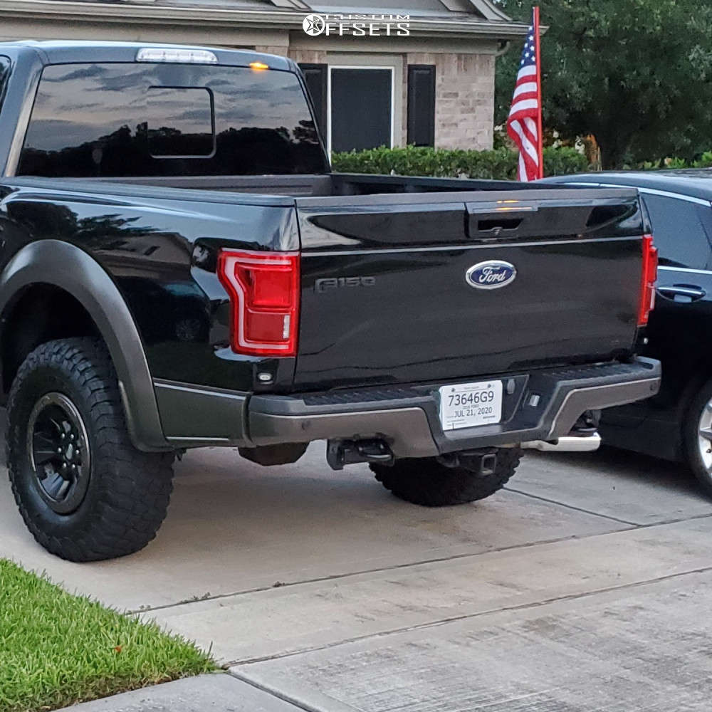 2016 Ford F-150 with 17x8.5 Icon Alloys Rebound and 35/12.5R17 ...