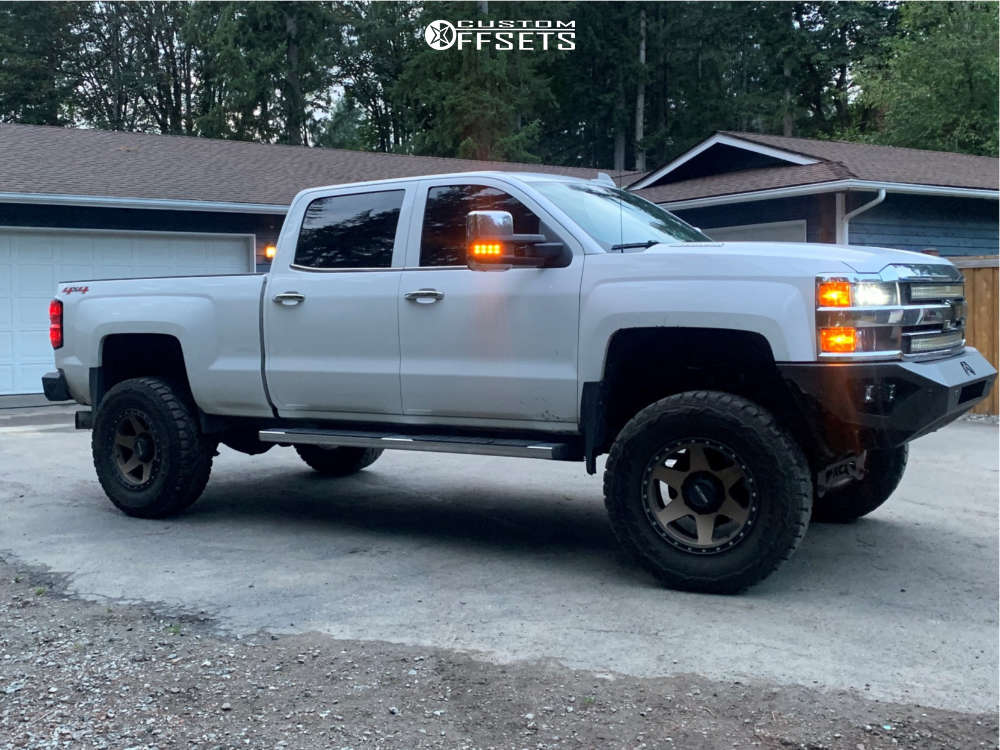 2015 Chevrolet Silverado 2500 HD with 20x10 -24 Method Con6 and 37/13 ...