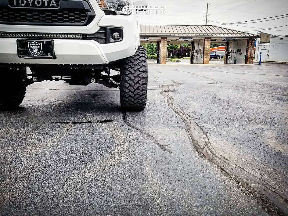 2017 Toyota Tacoma with 20x12 -44 XD Xd136 and 35/13.5R20 RBP Repulsor ...