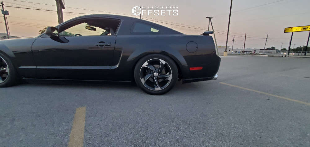 2009 Ford Mustang with 18x8 35 Andros R10 and 255/45R18 Firestone ...