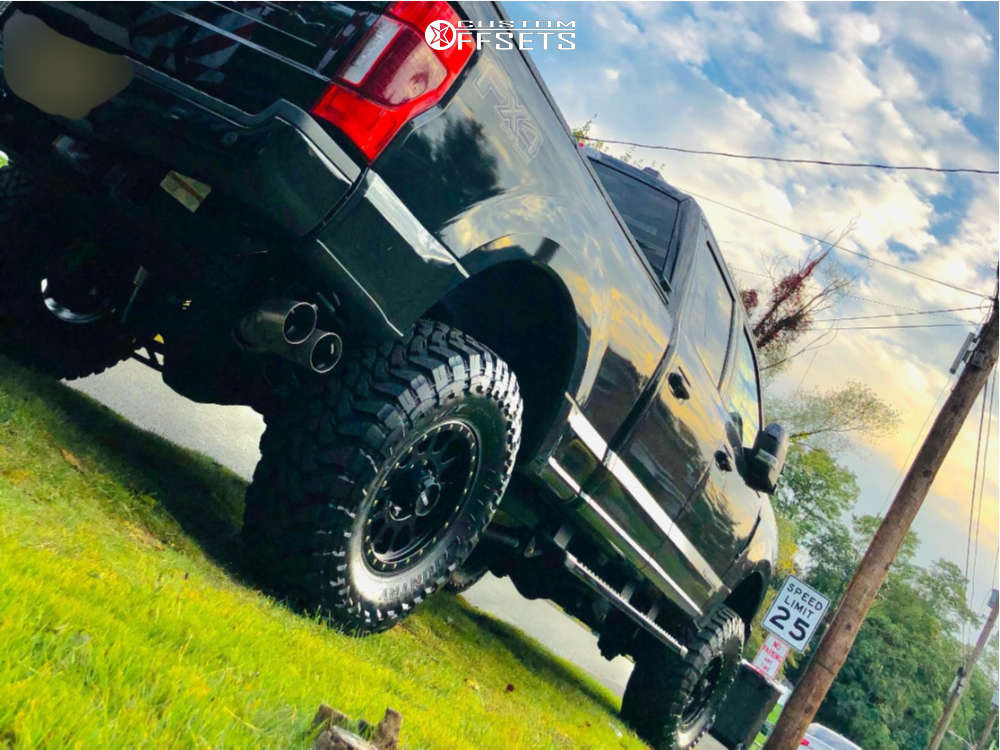 2020 Ford F-250 Super Duty with 18x9 -12 Method Nv and 38/13.5R18 Toyo ...