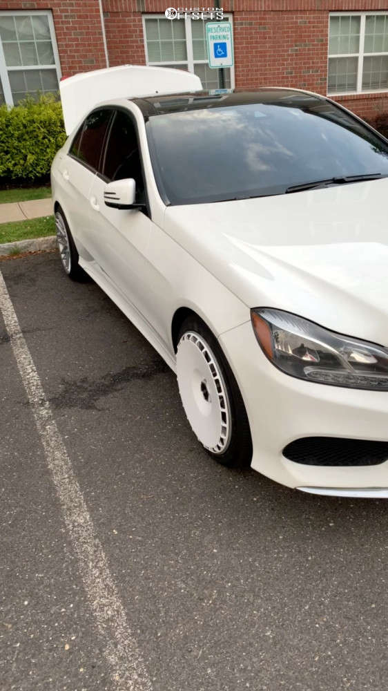 2016 Mercedes-Benz E350 with 19x8.5 35 Rotiform Rse and 235/40R19 ...