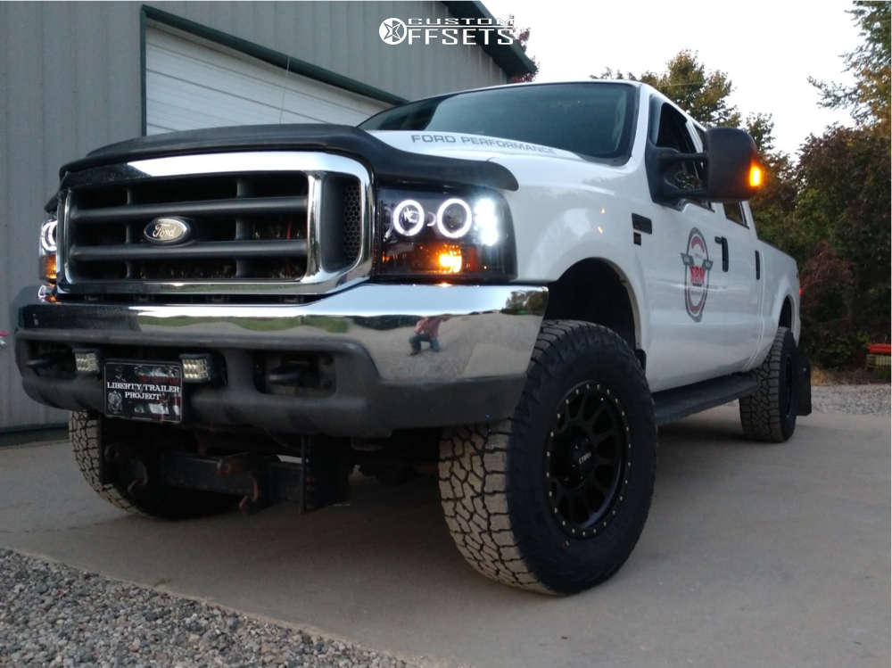 2004 Ford F-250 Super Duty with 18x9 -12 Method Nv and 33/12.5R18 ...