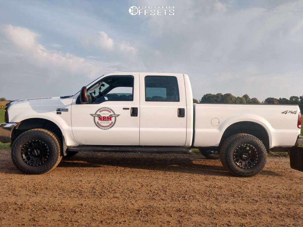 2004 Ford F-250 Super Duty with 18x9 -12 Method Nv and 33/12.5R18 ...