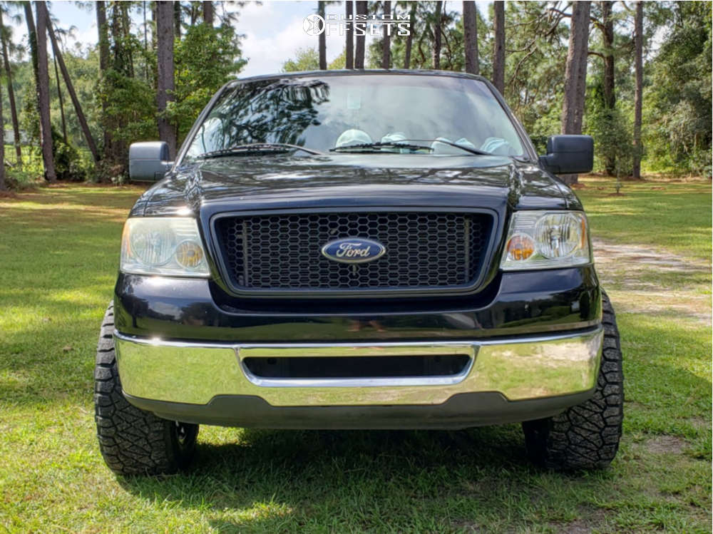 2006 Ford F-150 with 20x10 -24 Fuel 538 and 33/12.5R20 Nitto Ridge ...