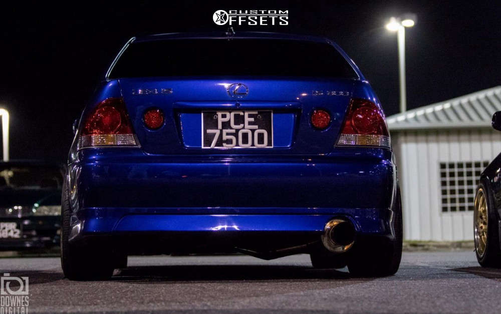 2005 Lexus IS300 with 18x8.5 35 Miro 398 and 225/40R18 Maxxis Victra and Coilovers | Custom Offsets