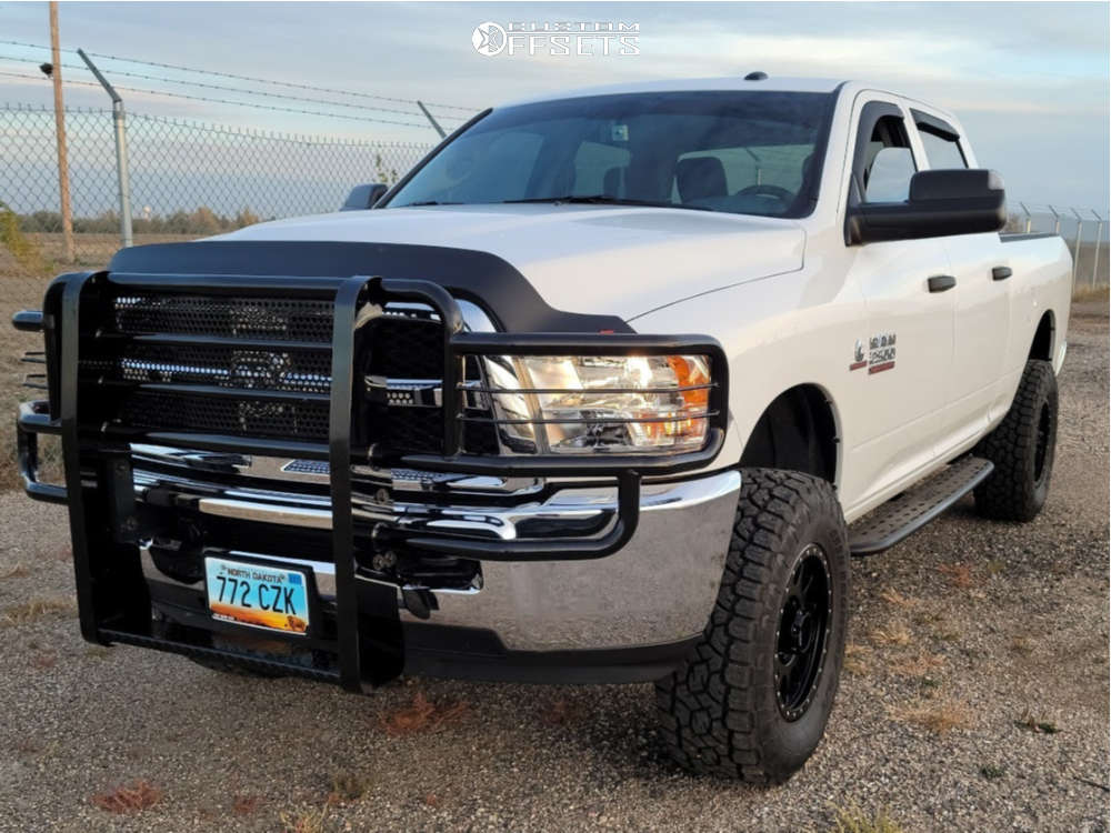 2018 Ram 2500 with 18x9 18 Method Mr305 and 35/12.5R18 Toyo Tires Open ...