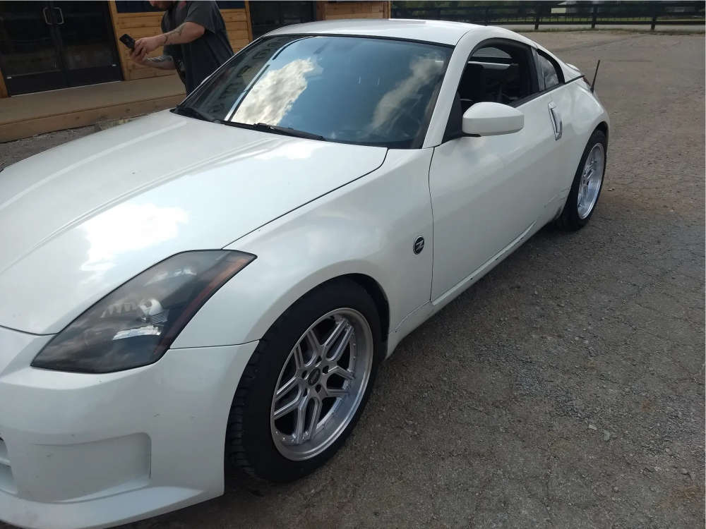 2004 Nissan 350Z with 18x9.5 22 ESR Cs15 and 245/45R18 Federal SS595 ...
