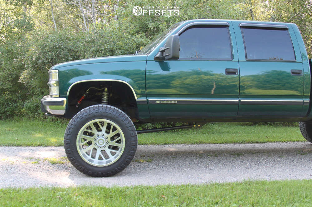 1998 Chevrolet K3500 with 22x12 -44 Axe Offroad Ax2.1 and 37/12.5R22 ...