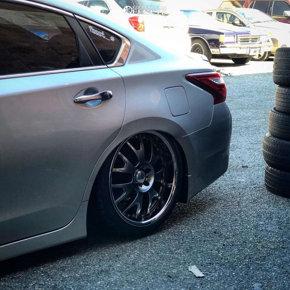 2016 Nissan Altima with 19x9.5 25 Privat Rennstadt and 245/35R19 ...