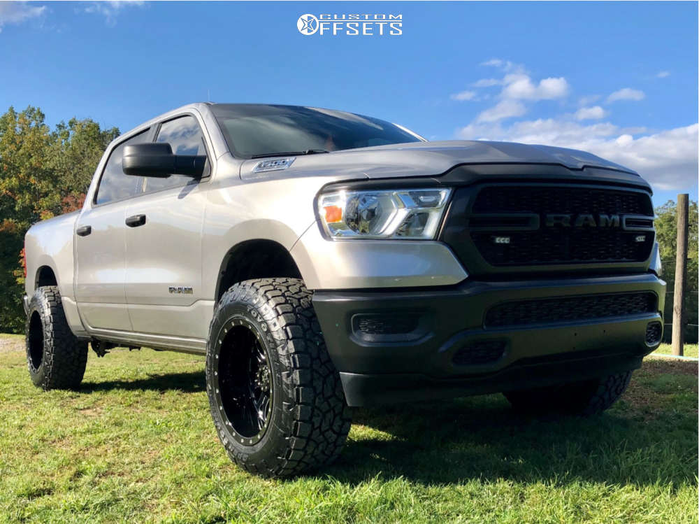 2019 Ram 1500 with 20x12 -44 RBP Assassin and 35/12.5R20 Toyo Tires ...