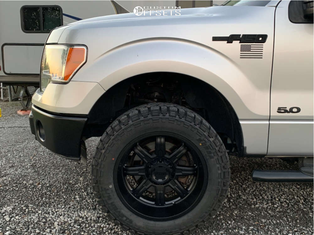 2014 Ford F-150 with 20x10 -25 Ultra Menace and 33/12.5R20 Kenda Klever ...