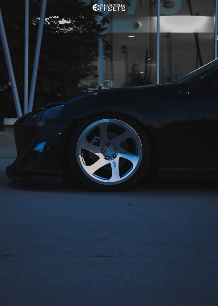 2014 Scion FR-S with 18x9.5 30 3SDM 0.06 and 185/45R18 Bridgestone ...
