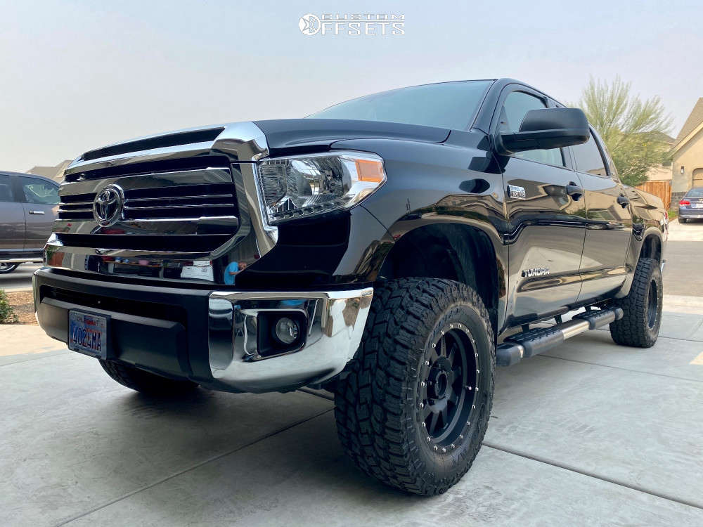 2017 Toyota Tundra with 18x8.5 18 Method Mr301 and 33/12.5R18 Toyo ...