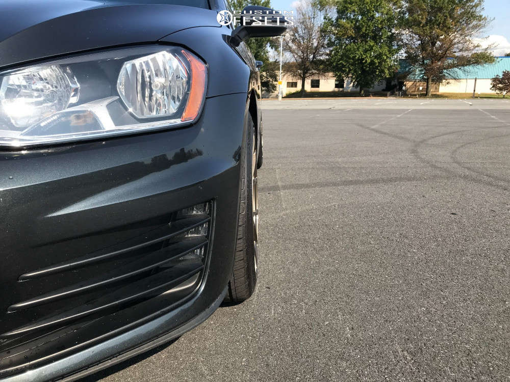 2017 Volkswagen GTI with 18x8.5 43 Konig Ampliform and 225/40R18 ...