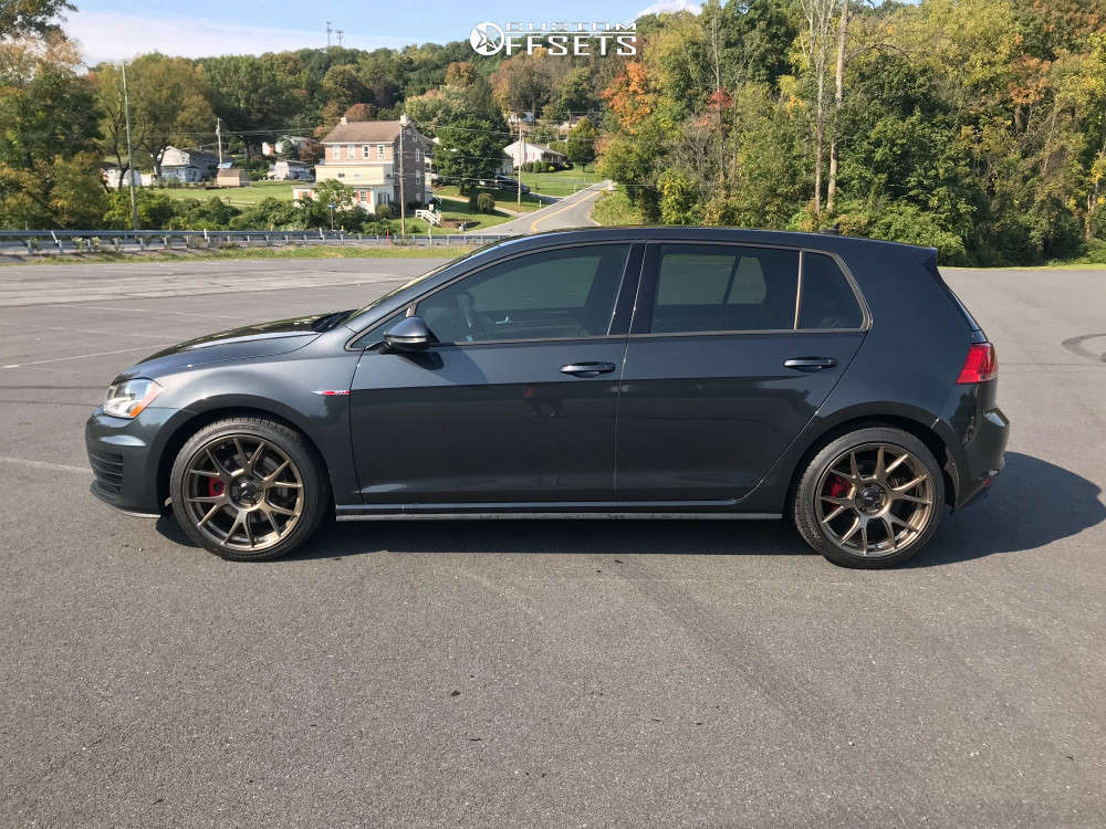 2017 Volkswagen GTI with 18x8.5 43 Konig Ampliform and 225/40R18 ...