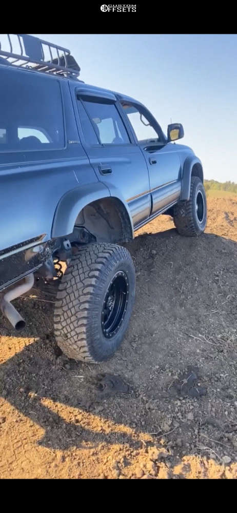 1998 Toyota 4Runner with 17x9 -12 Pro Comp Series 44 and 285/70R17 ...