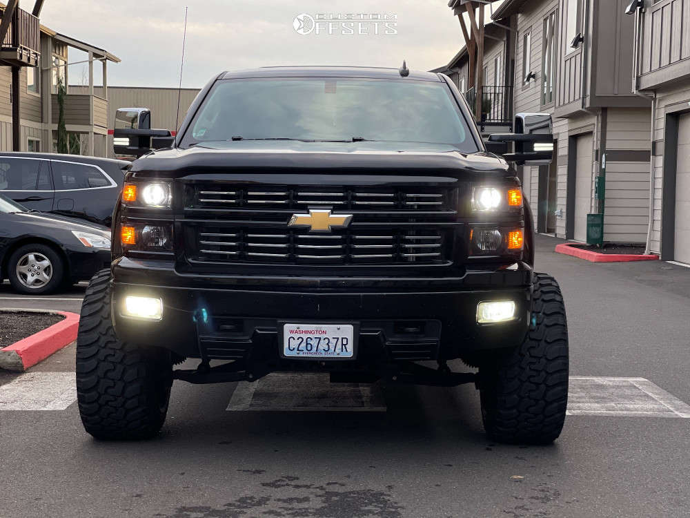 2015 Chevrolet Silverado 1500 with 22x14 -76 Hostile Fury and 35/13.5R22 RBP Repulsor MT II and ...