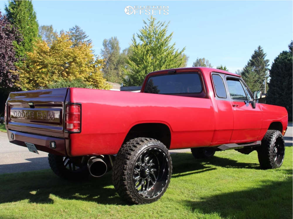 1993 Dodge W250 with 24x12 -44 TIS 544BM and 35/12.5R24 Fury Offroad ...