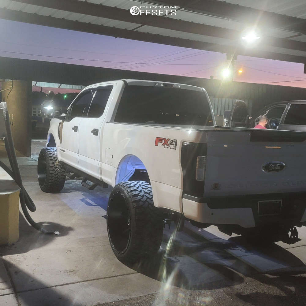 2019 Ford F-250 Super Duty with 26x14 -76 Hardrock Hardcore and 37/13 ...