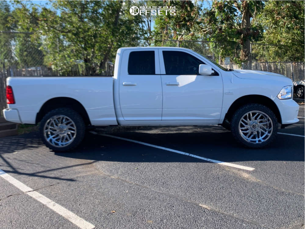 2016 Ram 1500 with 22x12 -44 TIS 544C and 33/12.5R22 Federal Xplora Mt ...