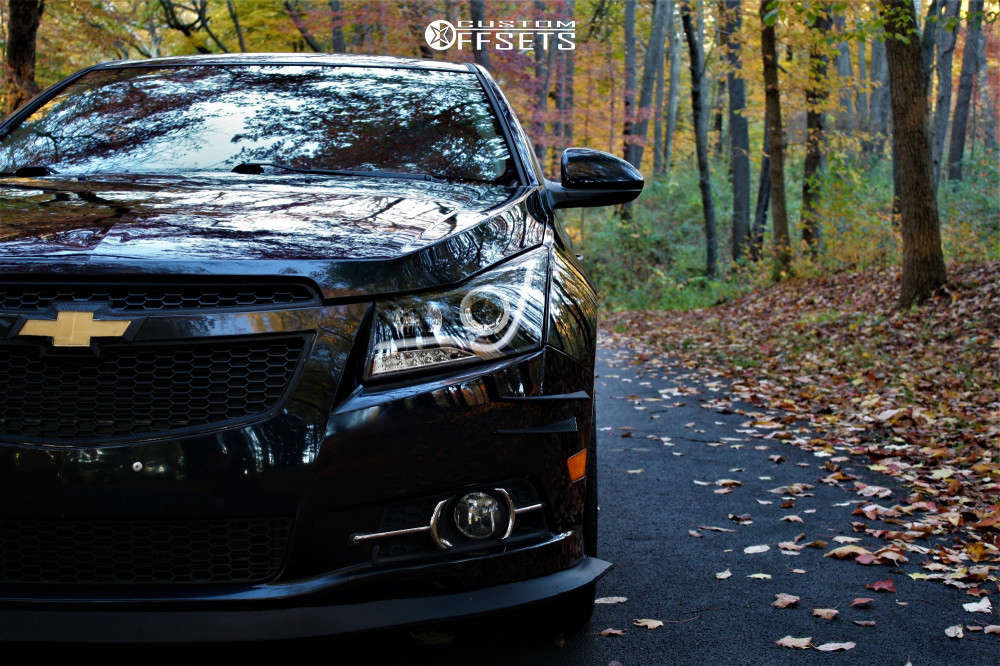 2014 Chevrolet Cruze with 18x8 40 Petrol P4b and 225/45R18 Starfire ...