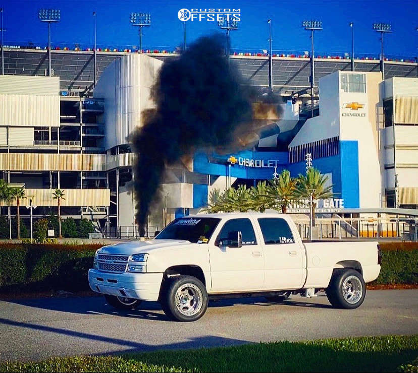 2007 Chevrolet Silverado 2500 HD Classic with 20x10 -48 KMC Km235 and ...