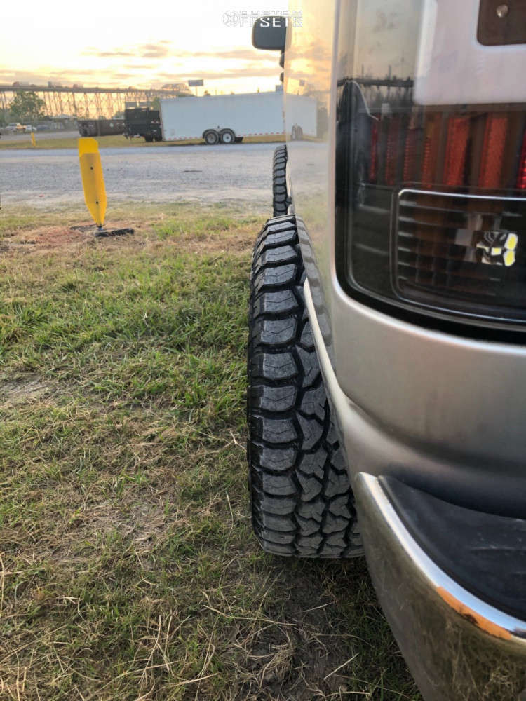 2003 Dodge Ram 2500 with 20x10 -24 Moto Metal 962 and 35/12.5R20 ...