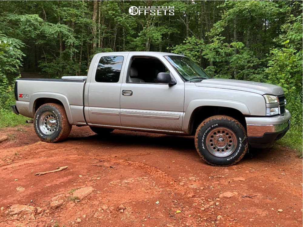 2006 Chevrolet Silverado 1500 Classic with 16x9 0 Eagle Alloy Series ...