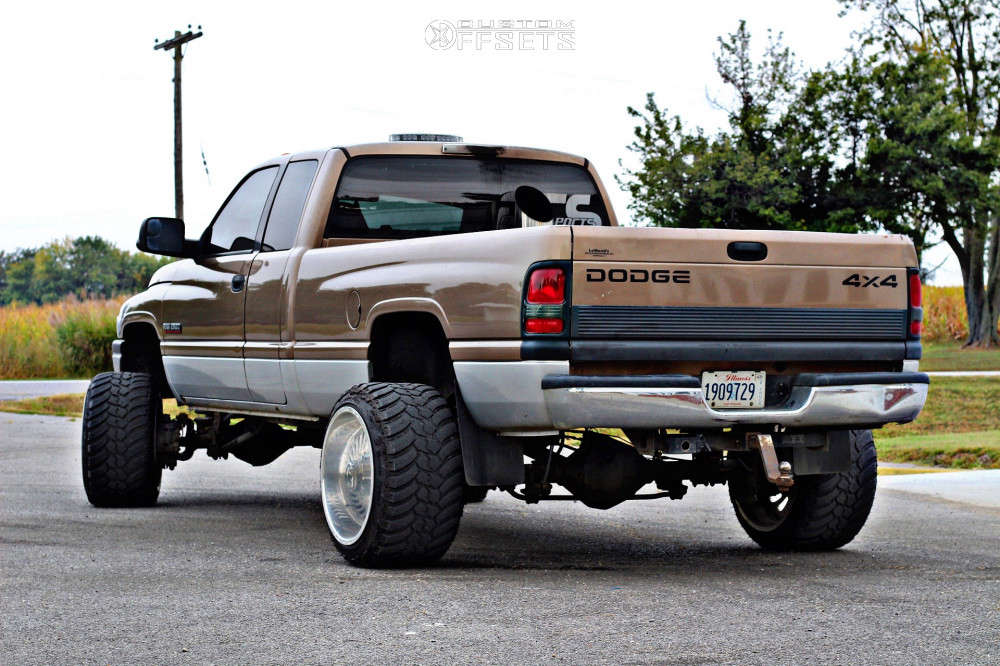 2001 Dodge Ram 2500 with 22x12 -51 Fuel Forged Ff35 and 33/14.5R22 AMP ...
