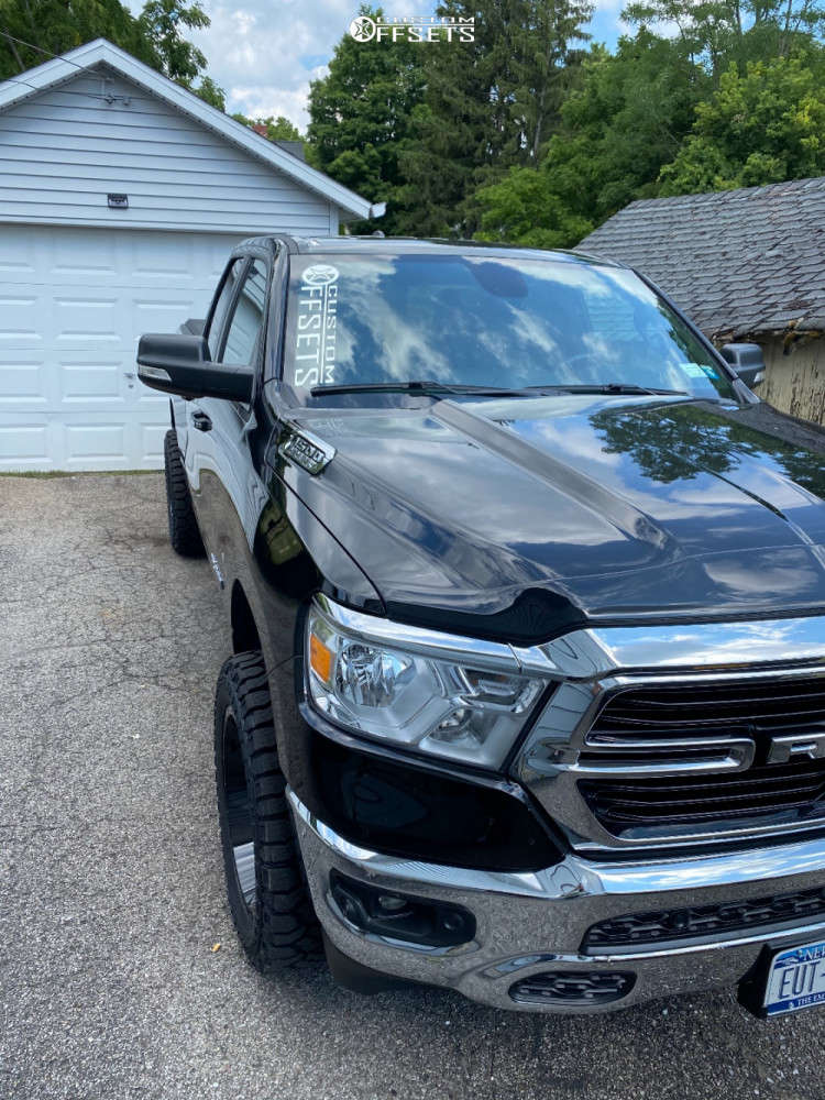2019 Ram 1500 with 20x10 -19 Fuel Crush and 33/12.5R20 Kenda Klever At ...