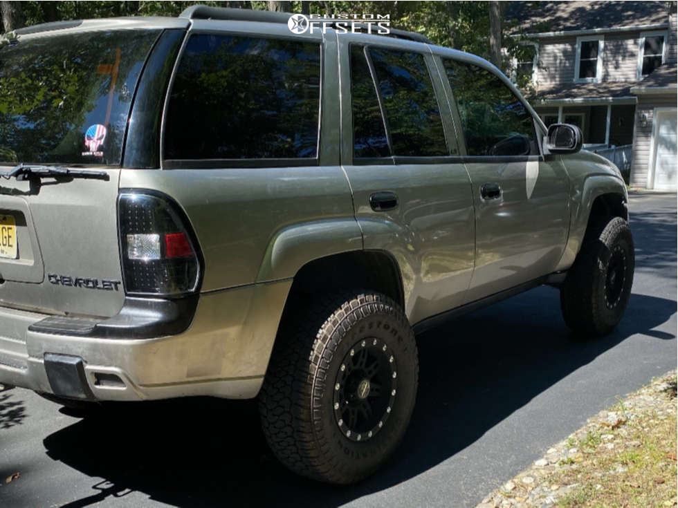 2002 Chevrolet Trailblazer with 16x8 0 Pro Comp Stryker and 285/75R16 ...