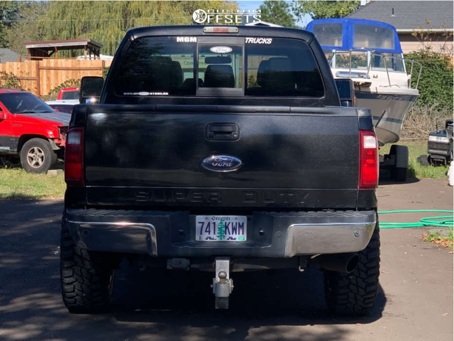 2011 Ford F-350 with 20x10 -25 BMF Roulette and 35/12.5R20 Mastercraft ...