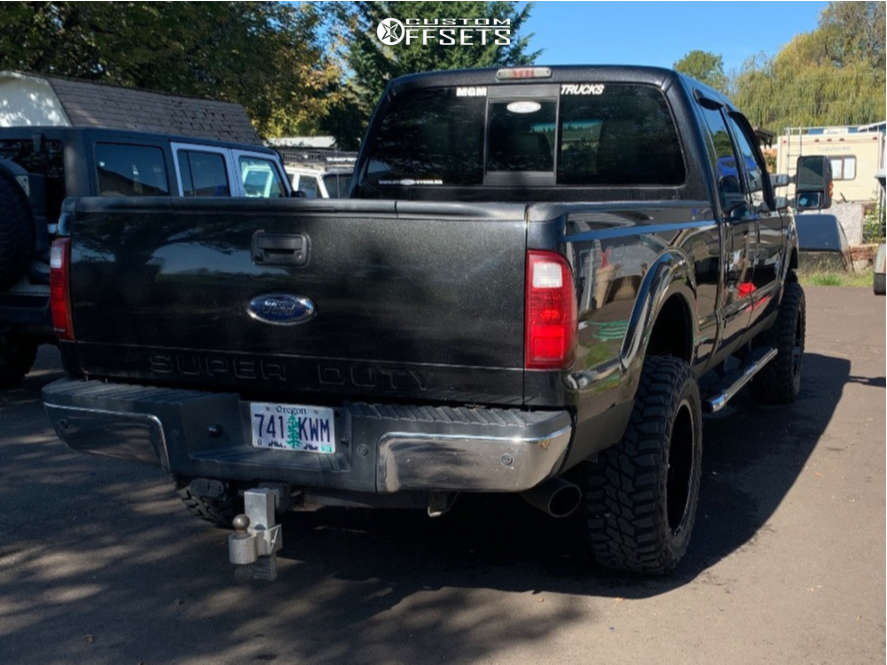 2011 Ford F-350 with 20x10 -25 BMF Roulette and 35/12.5R20 Mastercraft ...