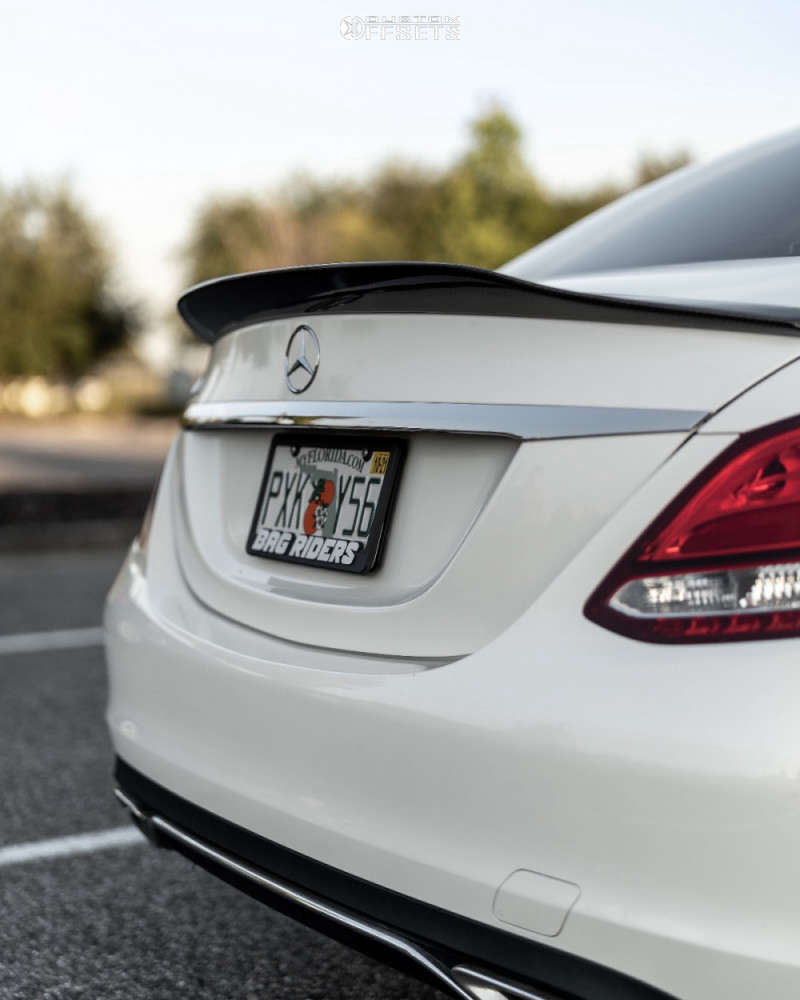 2015 Mercedes-Benz C300 with 19x10 35 Rotiform Rse and 235/35R19 ...