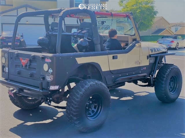 1989 Jeep Wrangler with 16x10.5 -38 Pro Comp 5038 and 33/12.5R16 ...