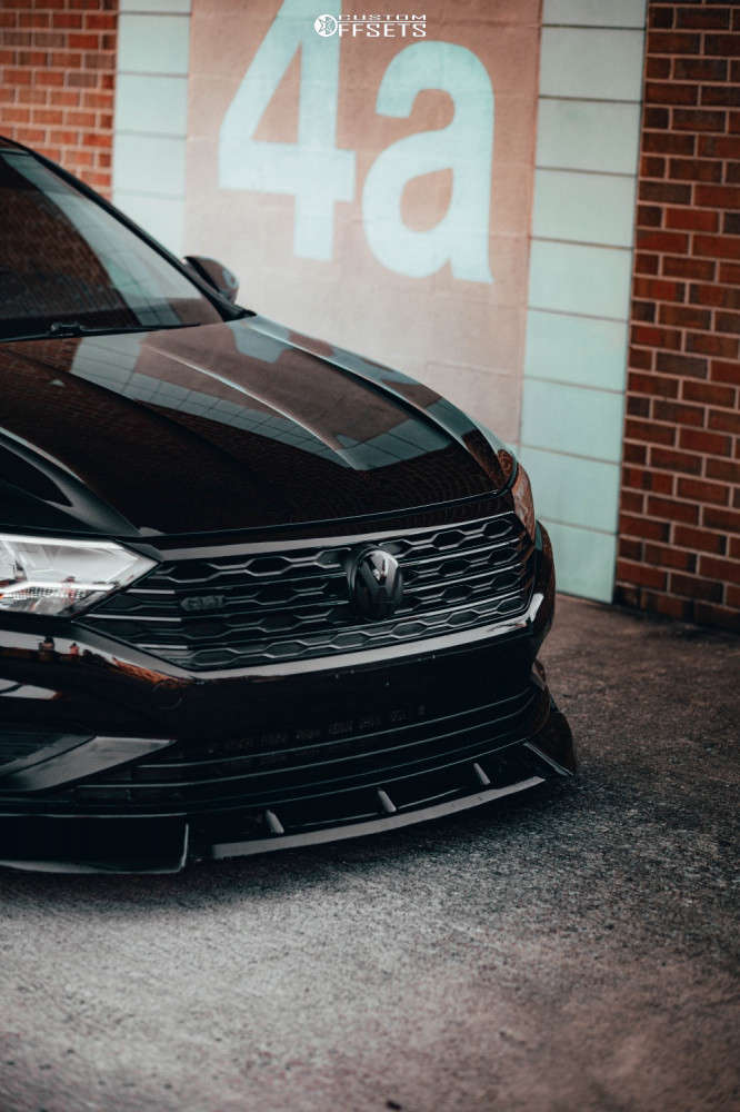 2019 Volkswagen Jetta with 17x7.5 38 Drag Dr77 and 225/45R17 Hankook ...