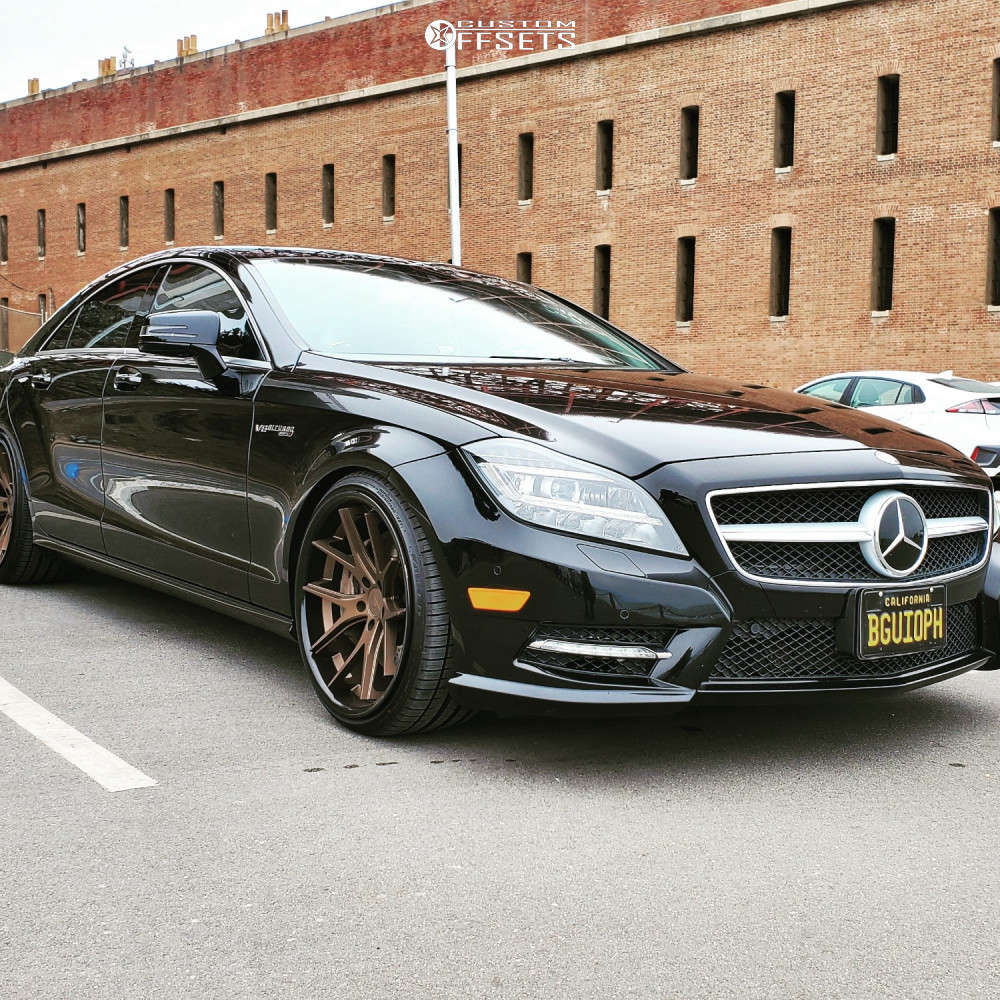 2013 Mercedes-Benz CLS550 with 20x10.5 25 Ferrada FR2 and 255/30R20 ...