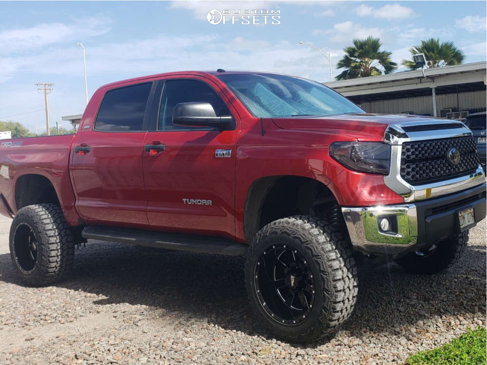 2016 Toyota Tundra with 20x12 -44 Moto Metal Mo962 and 35/12.5R20 ...