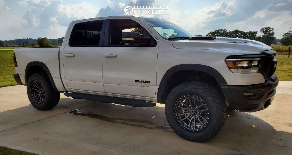 2019 Ram 1500 with 20x10 -19 Fuel Rebel and 35/12.5R20 Federal Xplora ...