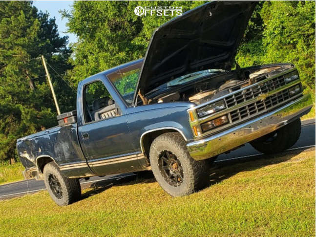 1988 Chevrolet C2500 with 17x9 25.4 Gear Off-Road Overdrive and 33/10 ...