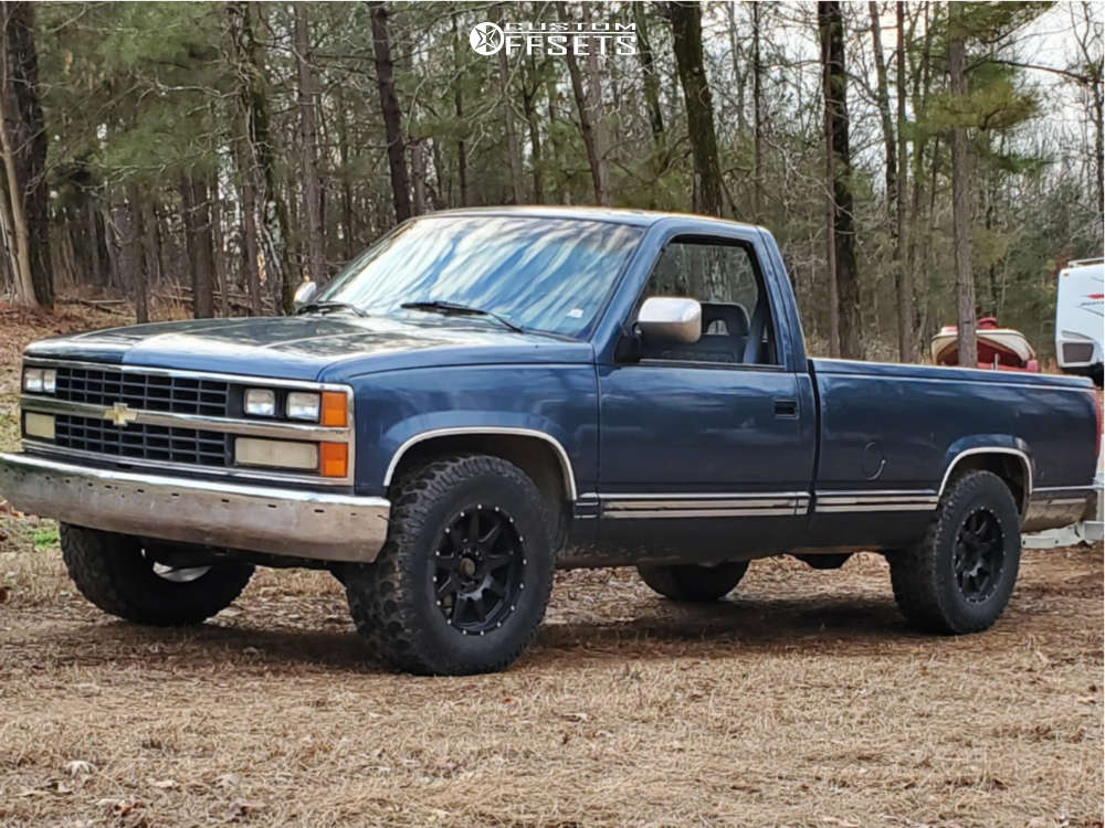 1988 Chevrolet C2500 with 17x9 25.4 Gear Off-Road Overdrive and 33/10 ...