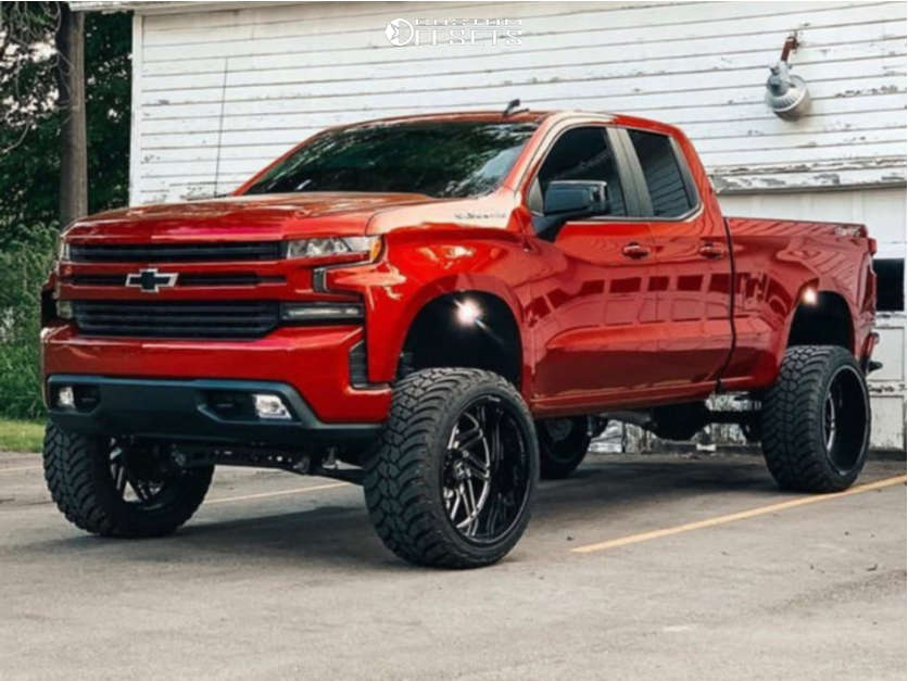 2020 Chevrolet Silverado 1500 with 24x14 -76 Hostile Jigsaw and 35/13 ...