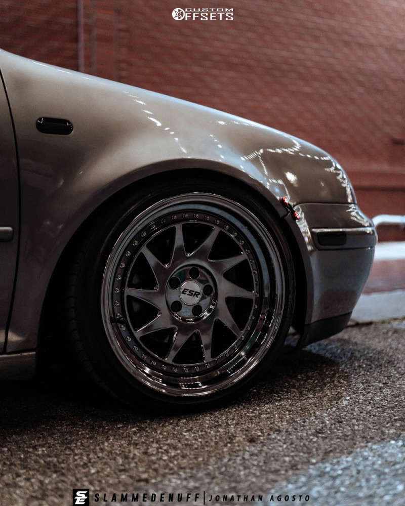 2004 Volkswagen Golf with 18x8.5 30 ESR Sr09 and 205/40R18 Nitto Neo ...