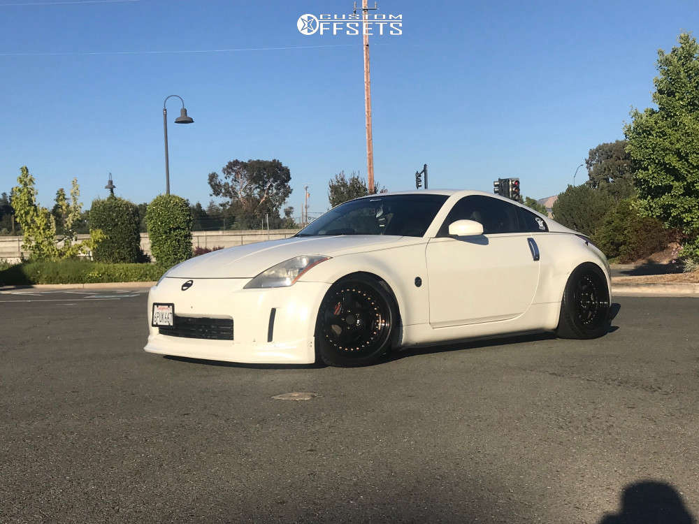 2004 Nissan 350Z with 18x9.5 22 ESR Sr02 and 245/45R18 Pirelli Pzero ...