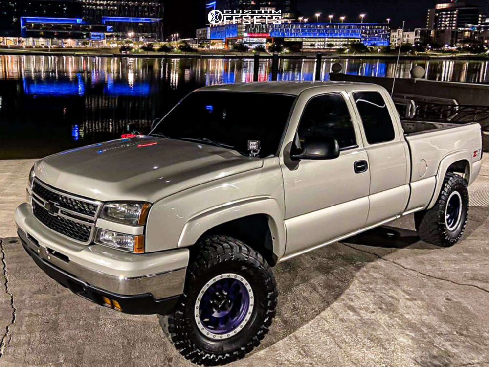 2007 Chevrolet Silverado 1500 Classic with 17x8.5 0 Method Double ...