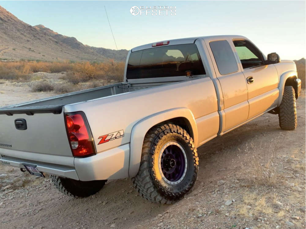 2007 Chevrolet Silverado 1500 Classic with 17x8.5 0 Method Double ...